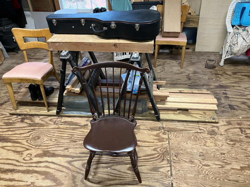 Photos of your guitar-playing chair(s) - Page 2 - The Acoustic Guitar Forum